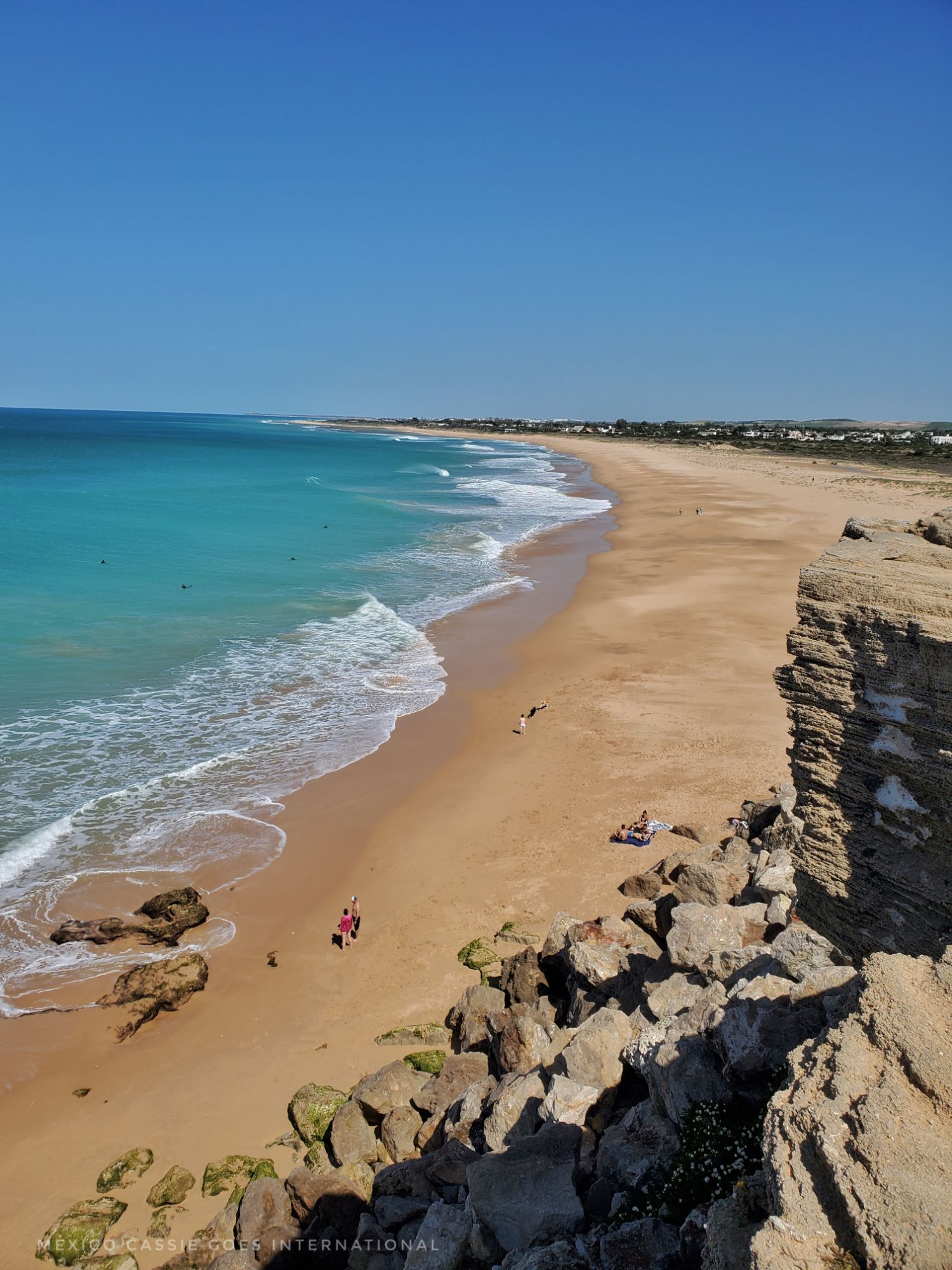 Your expert guide: how to get to the beach from Seville